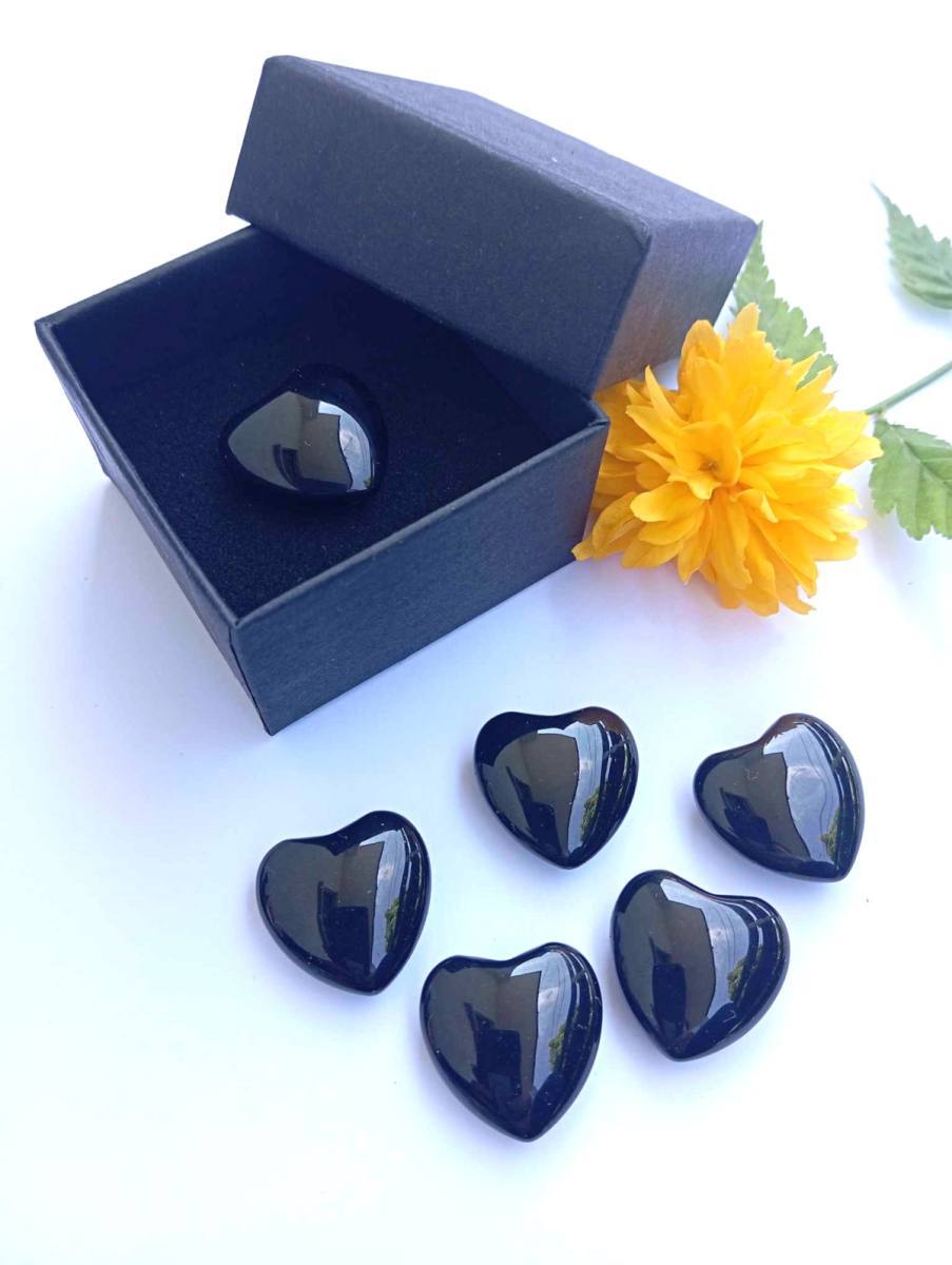 Srček iz kristala Obsidian - "Kamen resnice"